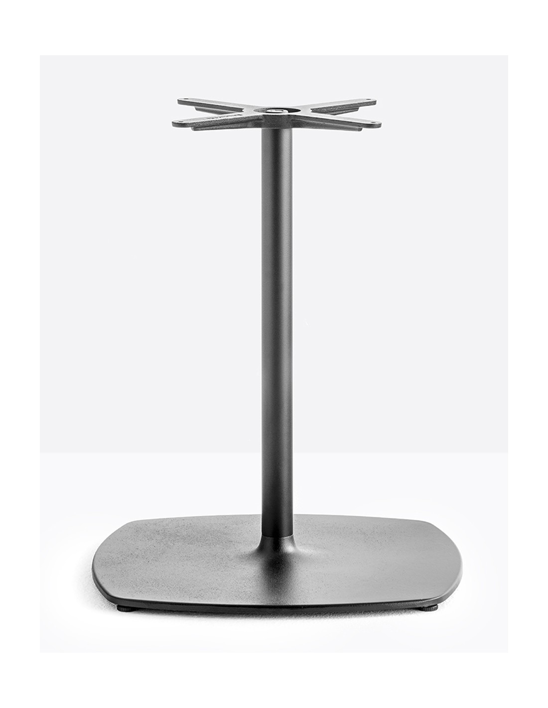 Stylus 5410 table base by Pedrali | Avant Garde